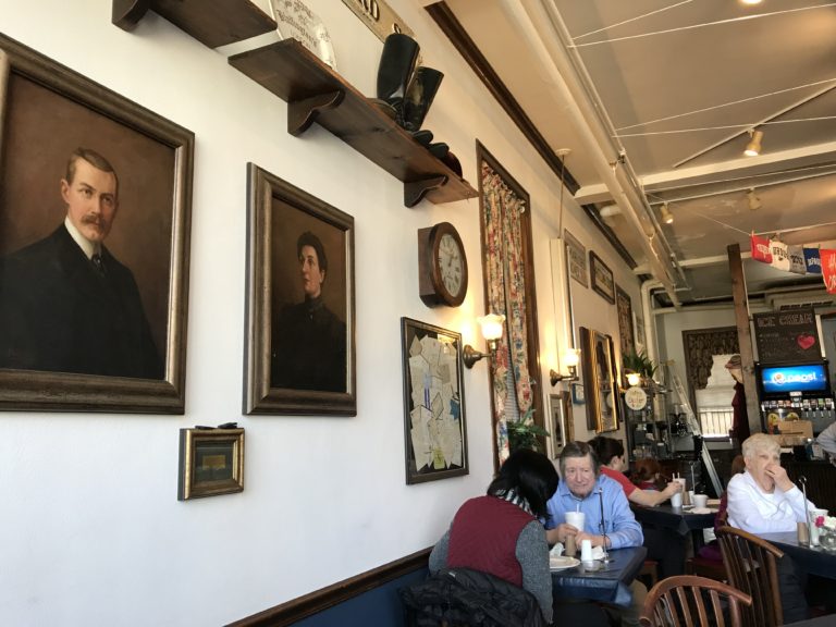 What to Do and Where to Eat in Lake Forest and Lake Bluff, IL